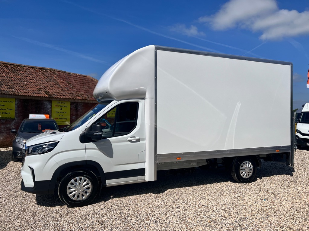 New MAXUS EDELIVER9 65kWh Auto L4 2dr LUTON TAIL LIFT, WHITE, 0.0 ...