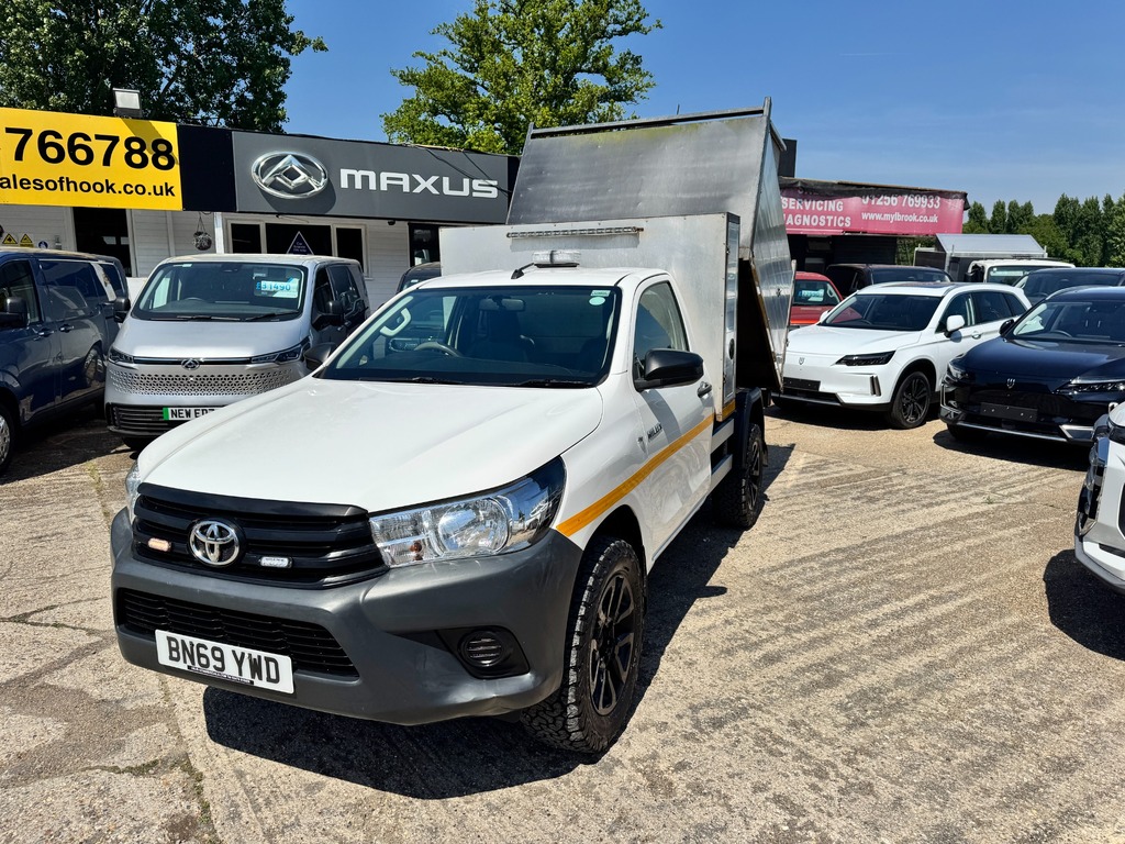Used TOYOTA HI-LUX ACTIVE 4WD D-4D S/C - ARB TIPPER BODY - AIR CON ...