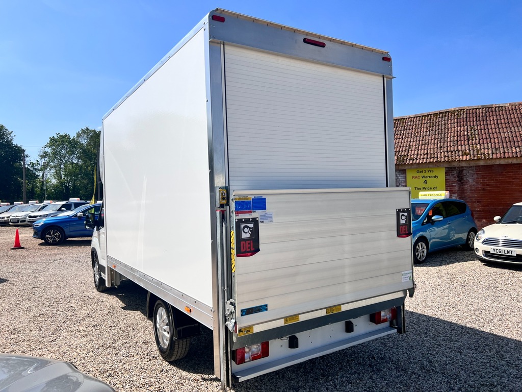 New MAXUS EDELIVER9 65kWh Auto FWD L4 2dr LUTON 4.2 METER BODY TAIL LIFT, WHITE, 0.0, Luton ...
