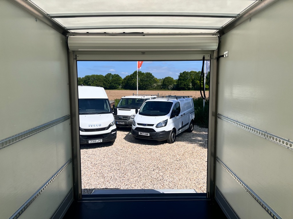 New MAXUS EDELIVER9 65kWh Auto FWD L4 2dr LUTON 4.2 METER BODY TAIL LIFT, WHITE, 0.0, Luton ...