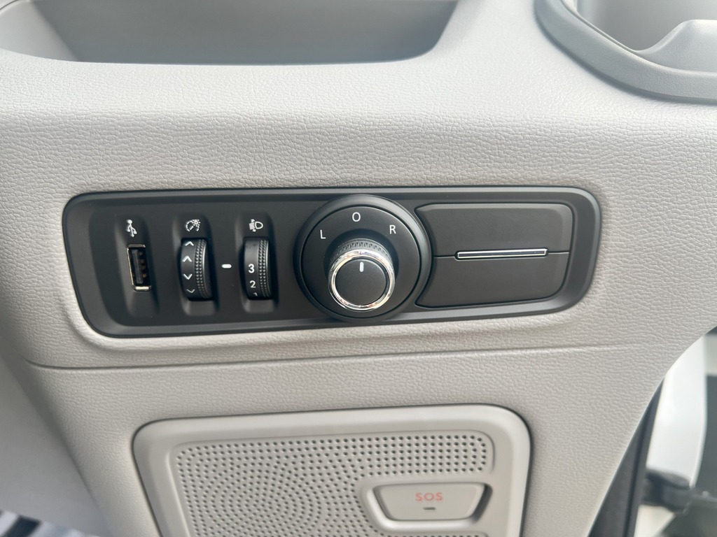 New MAXUS DELIVER 9 2.0 D20 RWD L3 Euro 6 (s/s) 2dr FLATBED, , 0.0 ...