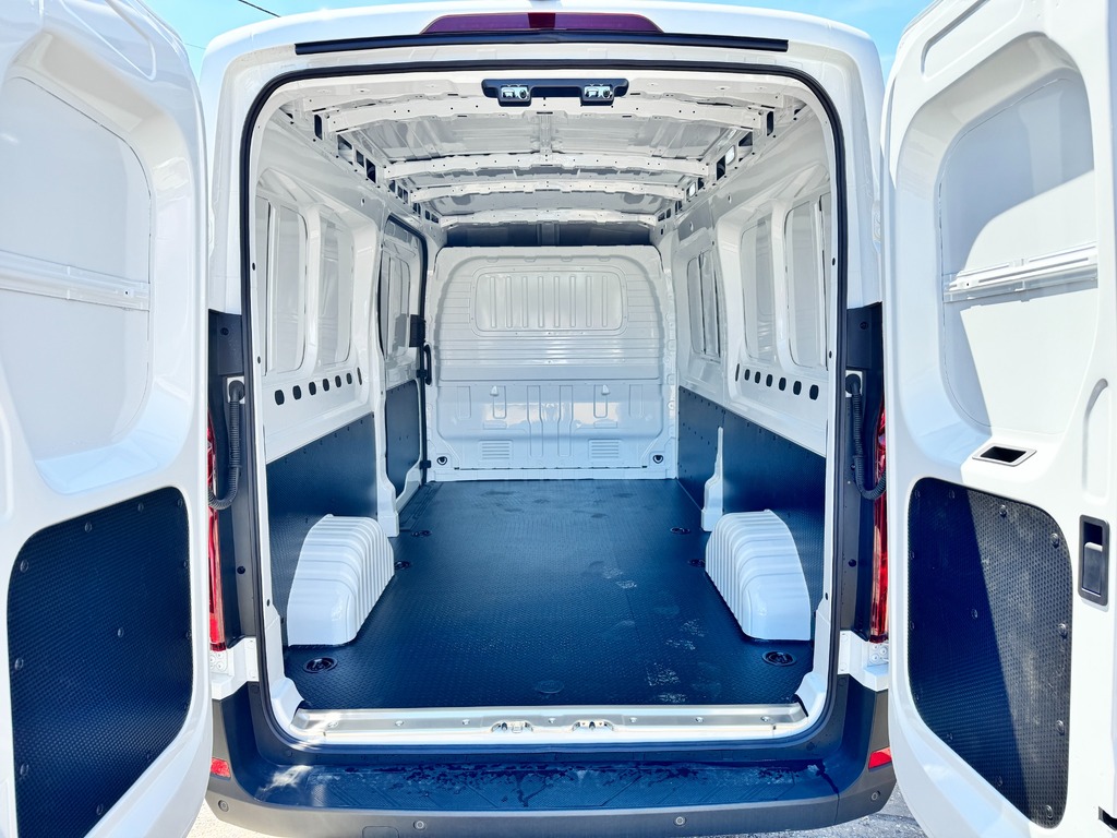 New MAXUS DELIVER 9 2.0 D20 FWD L3 H2 Euro 6 (s/s) 5dr, WHITE, 0.0 ...